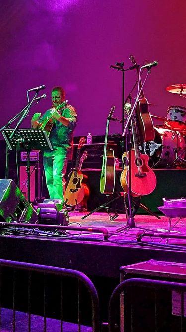 Todd Brooks & Pour Decisions